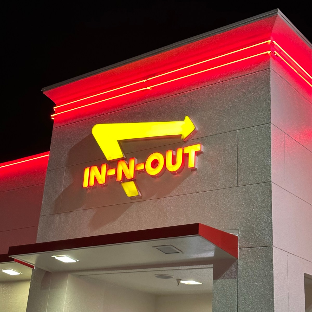 In and Out – Burbank, CA – Trencherman's Travels